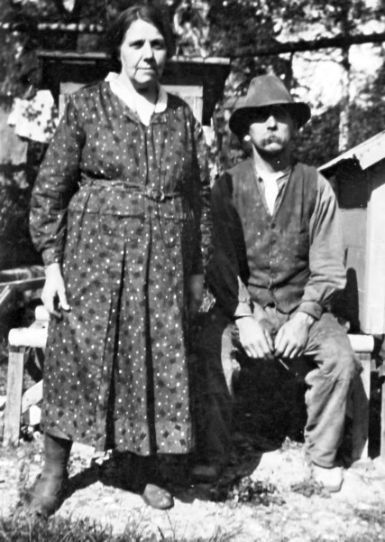 Bild 2881 Nysäter i Gössäter Hilda och Gustav Andersson Nysäter ...